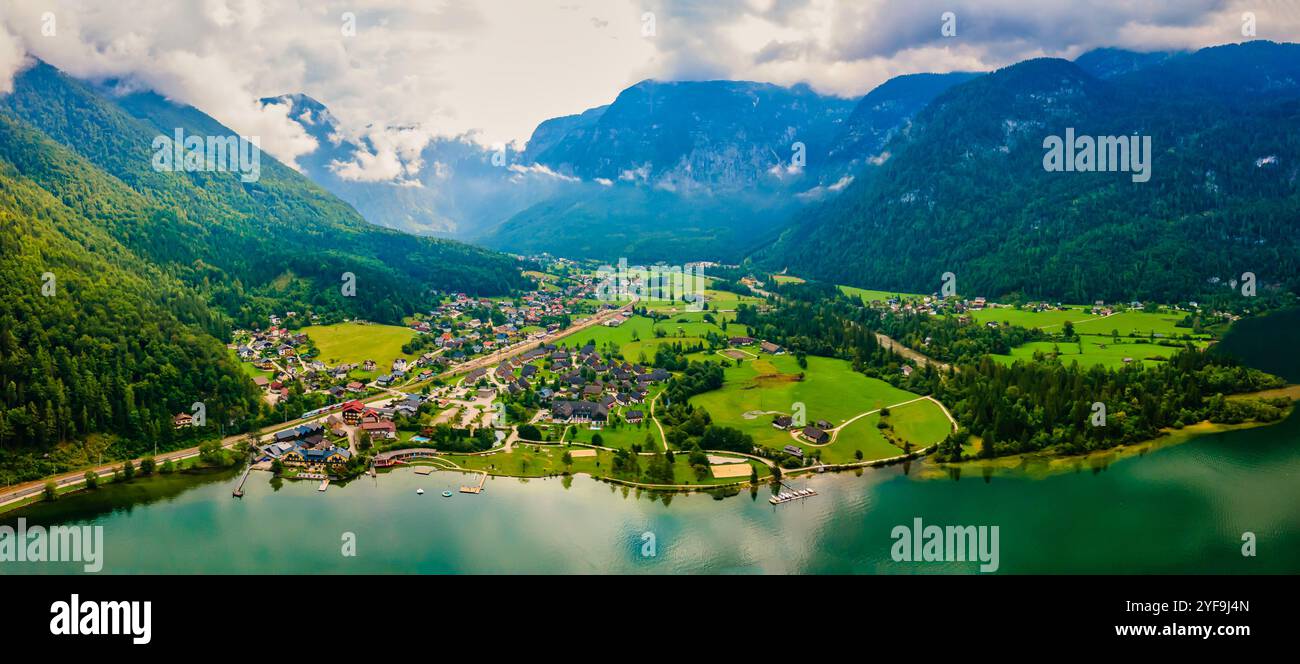 Scenery of beautiful Austria village Obertraun Lake Hallstatt in ...