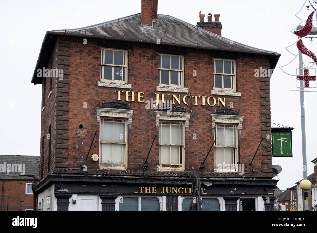 The Junction pub, Oldbury, West Midlands, England, UK Stock Photo - Alamy