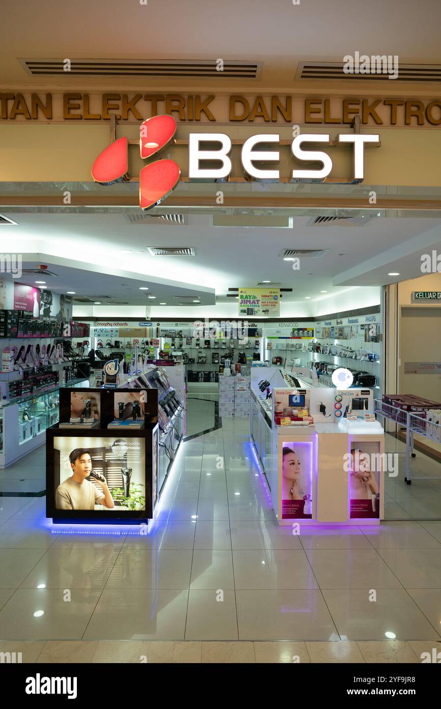 KUALA LUMPUR, MALAYSIA - MARCH 15, 2023: entrance to Best Denki store ...