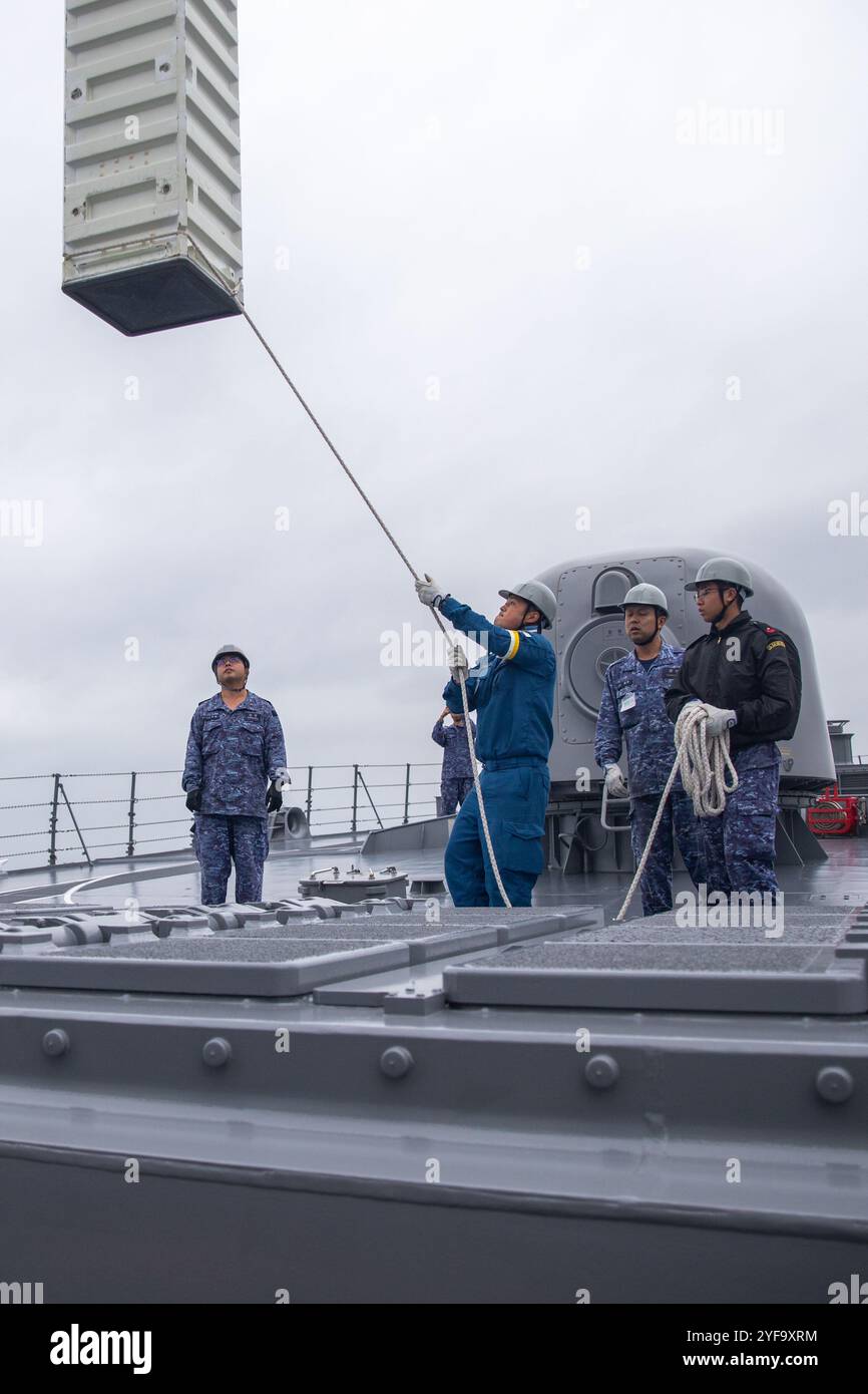 Japan Maritime Self-Defense Force members assigned to the destroyer JS ...