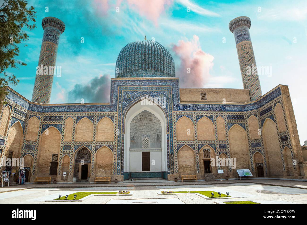 Gur-E Amir Mausoleum, the tomb of the Asian conqueror Tamerlane or ...