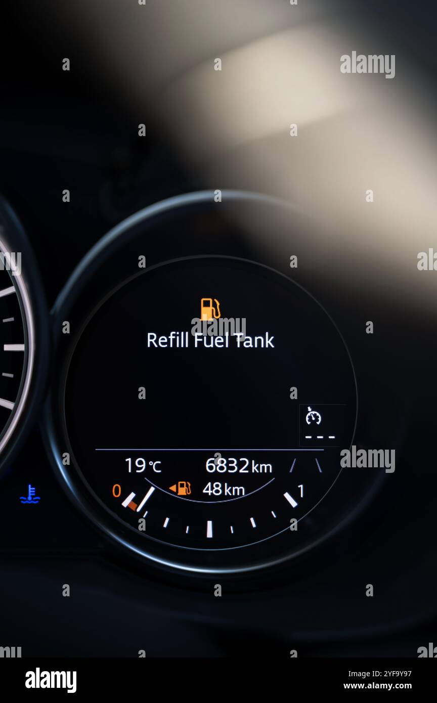 Refill Fuel Tank Light Warning Sign Digital Indicator on Cars Board ...