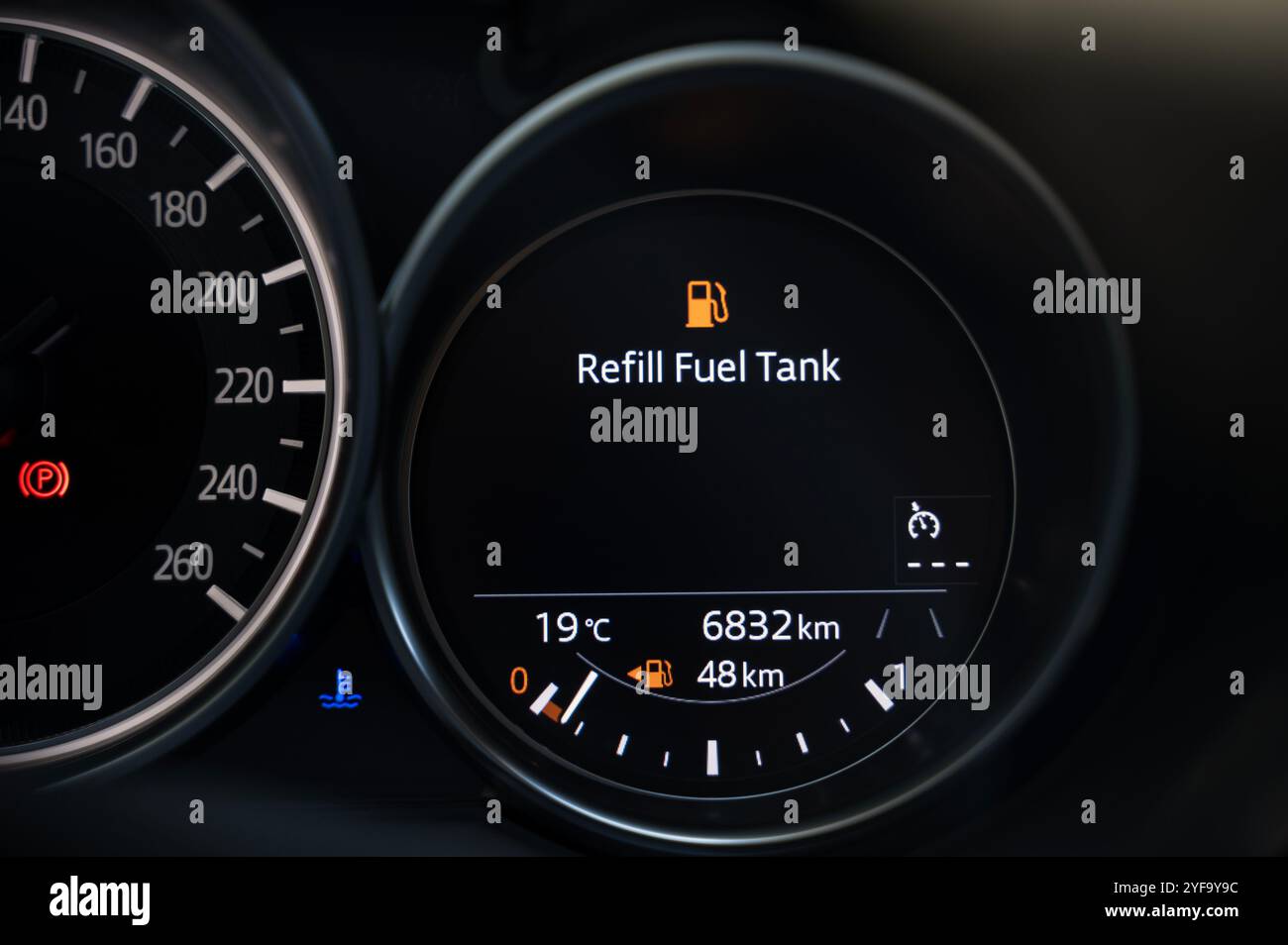 Refill the tank hi-res stock photography and images - Alamy