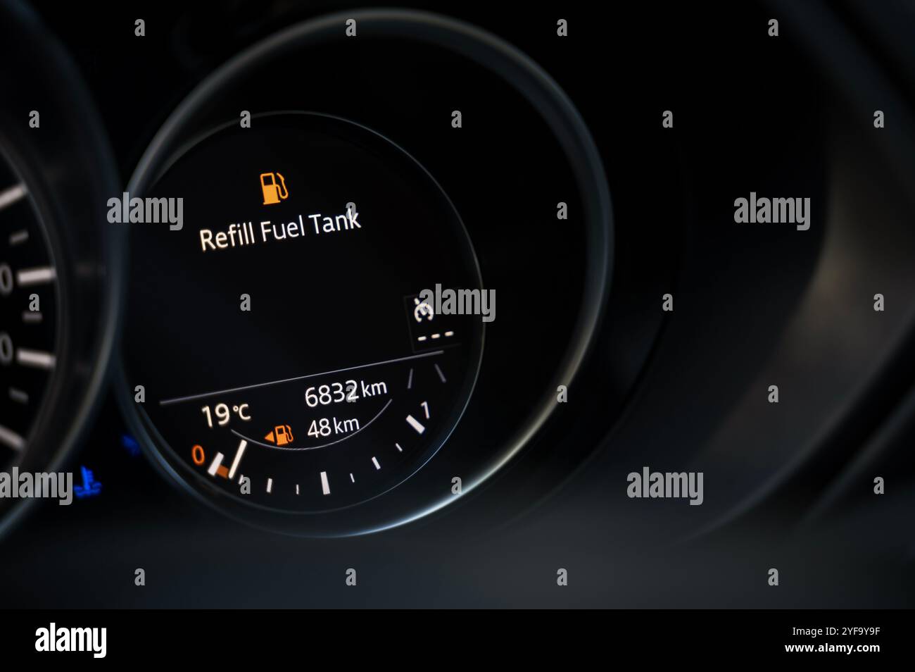 Refill Fuel Tank Light Warning Sign Digital Indicator on Cars Board ...