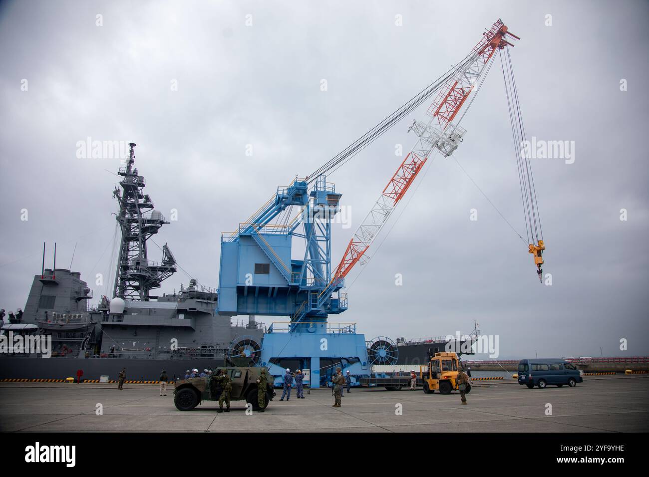 System for torpedo launch hi-res stock photography and images - Alamy