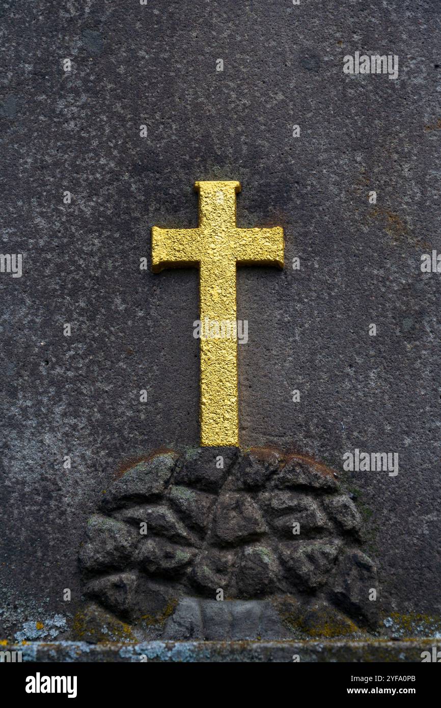Golden Christian cross on stone background, tomb in the cemetery Stock ...