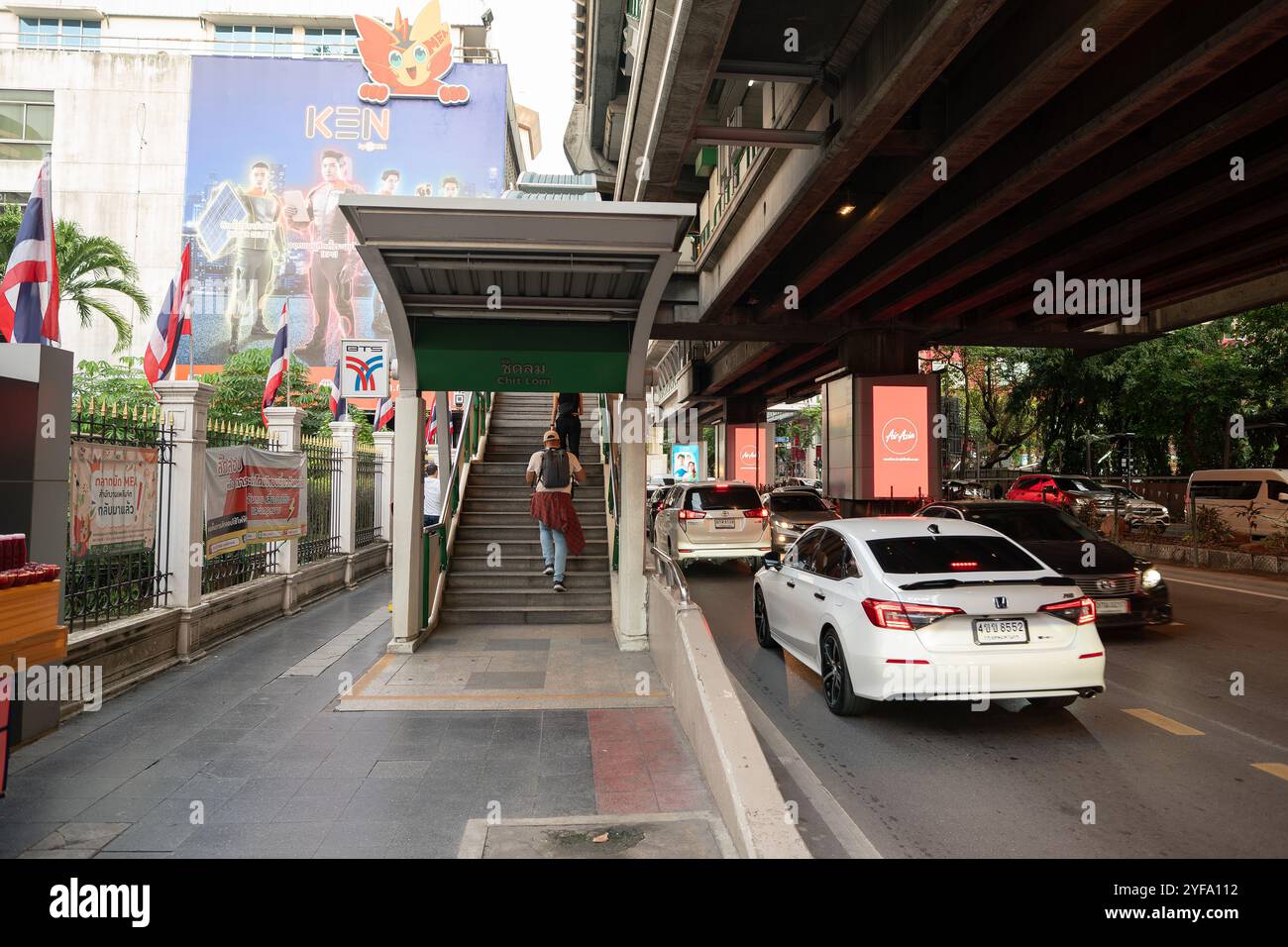 Chit lom skytrain station hi-res stock photography and images - Alamy