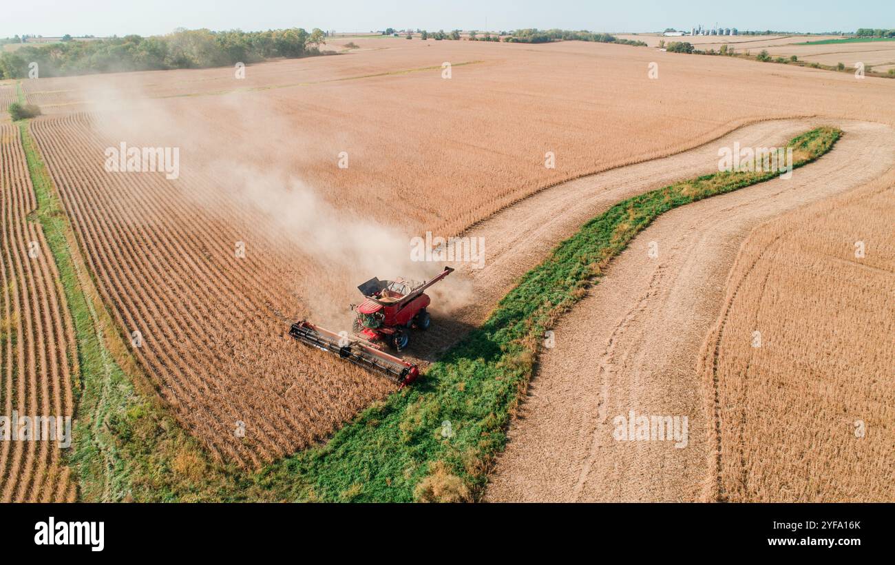 Aerial view green combine harvester hi-res stock photography and images ...