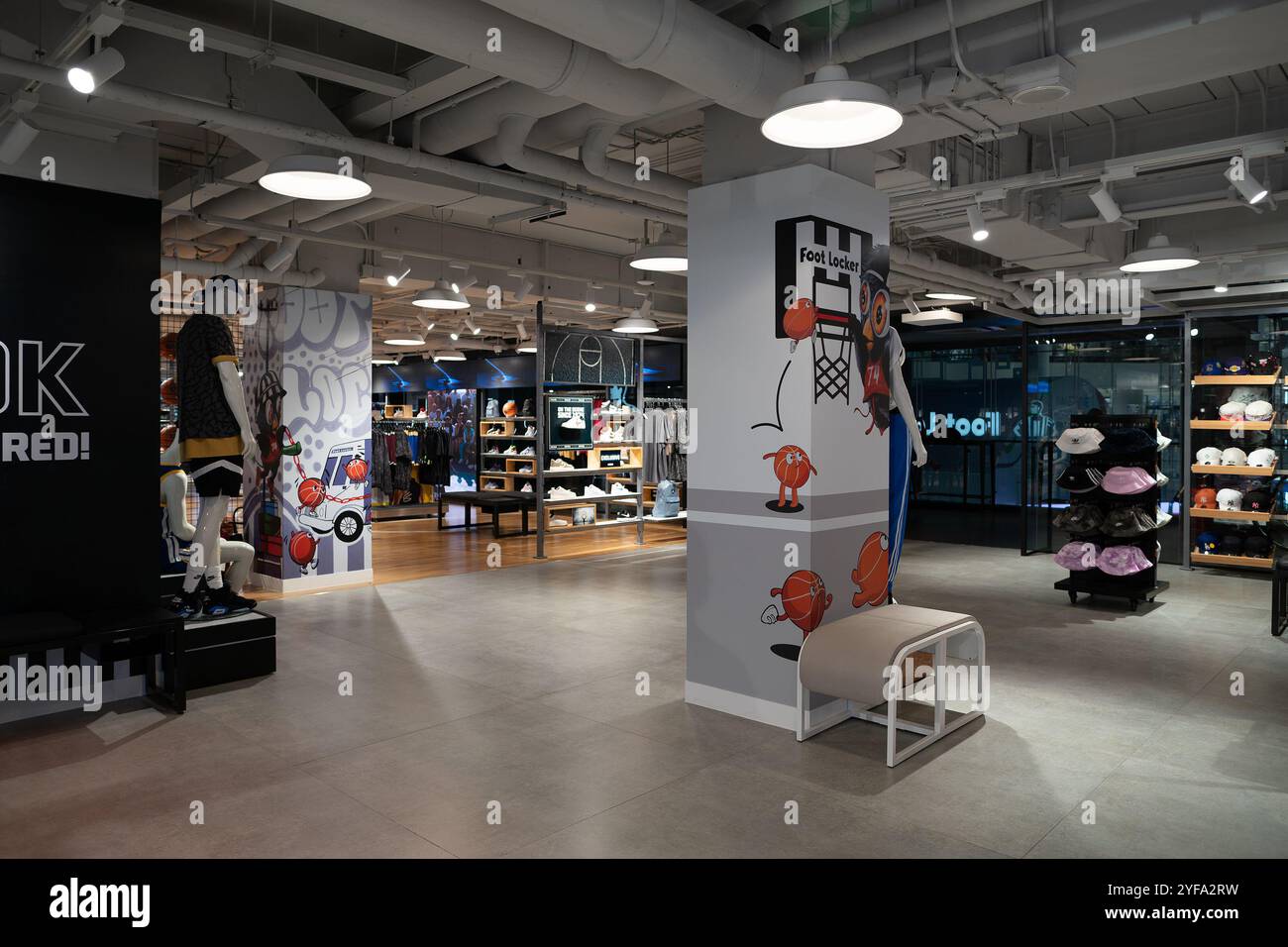 Foot locker store interior hi-res stock photography and images - Alamy