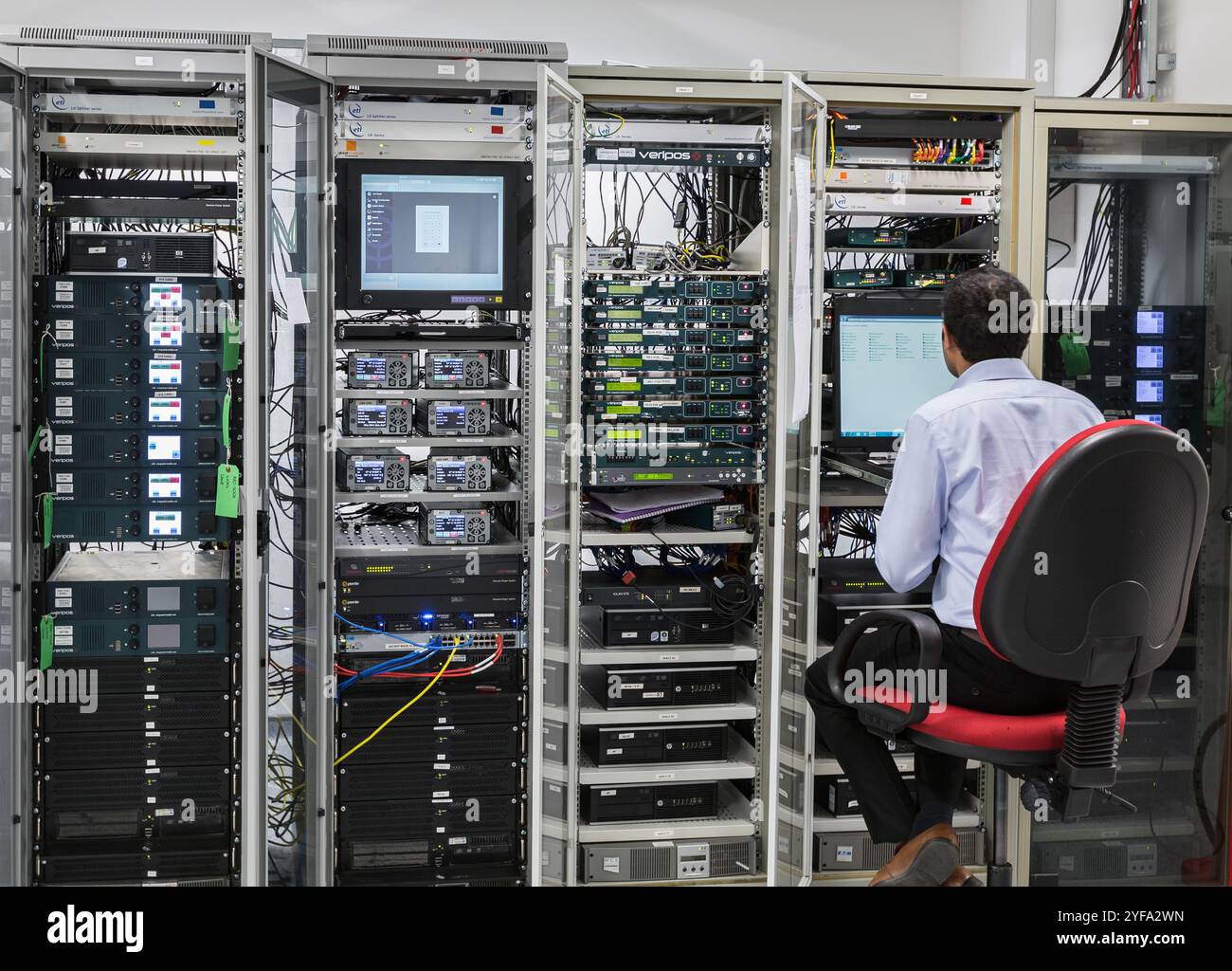 Modern worker hi-res stock photography and images - Alamy