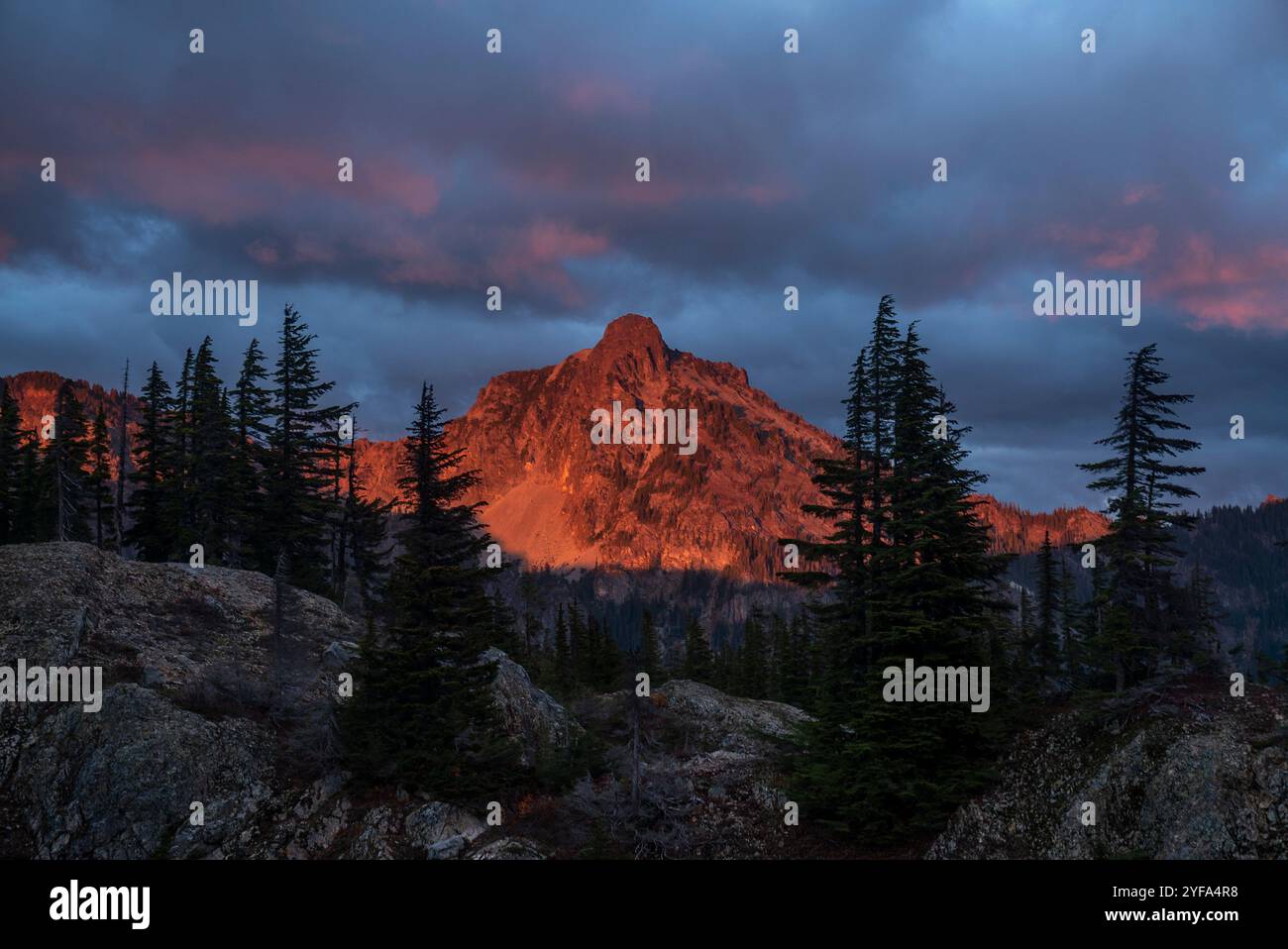 Pink alpenglow hi-res stock photography and images - Alamy