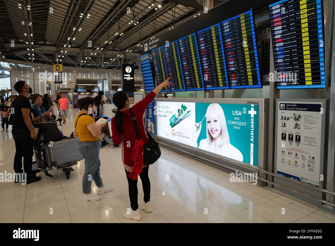 BANGKOK, THAILAND - OCTOBER 28, 2023: digital flight information ...