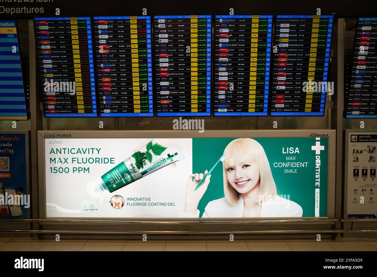 BANGKOK, THAILAND - OCTOBER 28, 2023: digital flight information ...