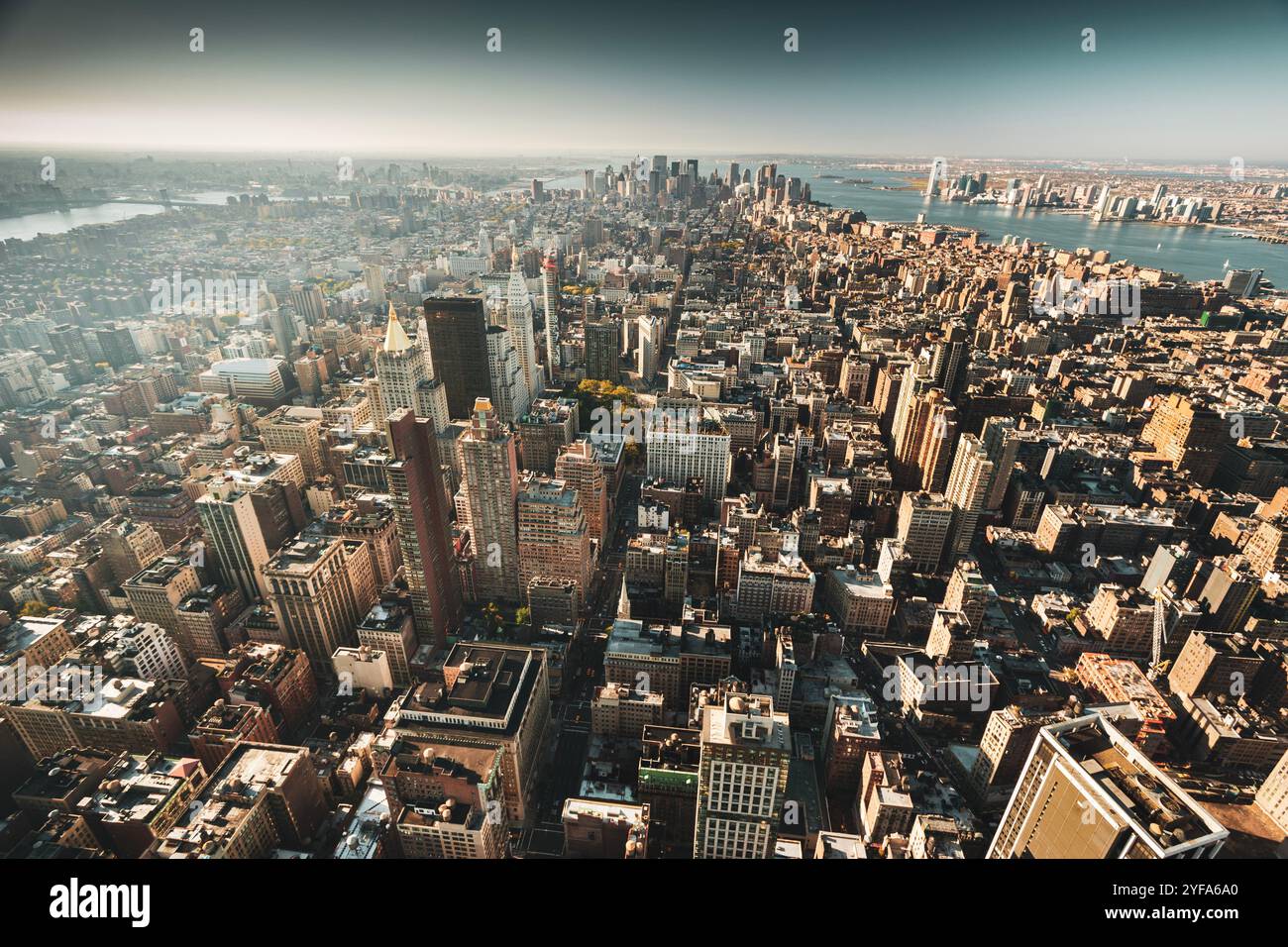 Aerial view of downtown manhattan hi-res stock photography and images ...