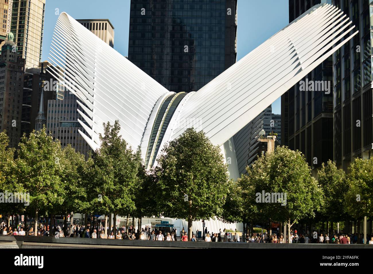 911 memorial museum new york exterior hi-res stock photography and ...