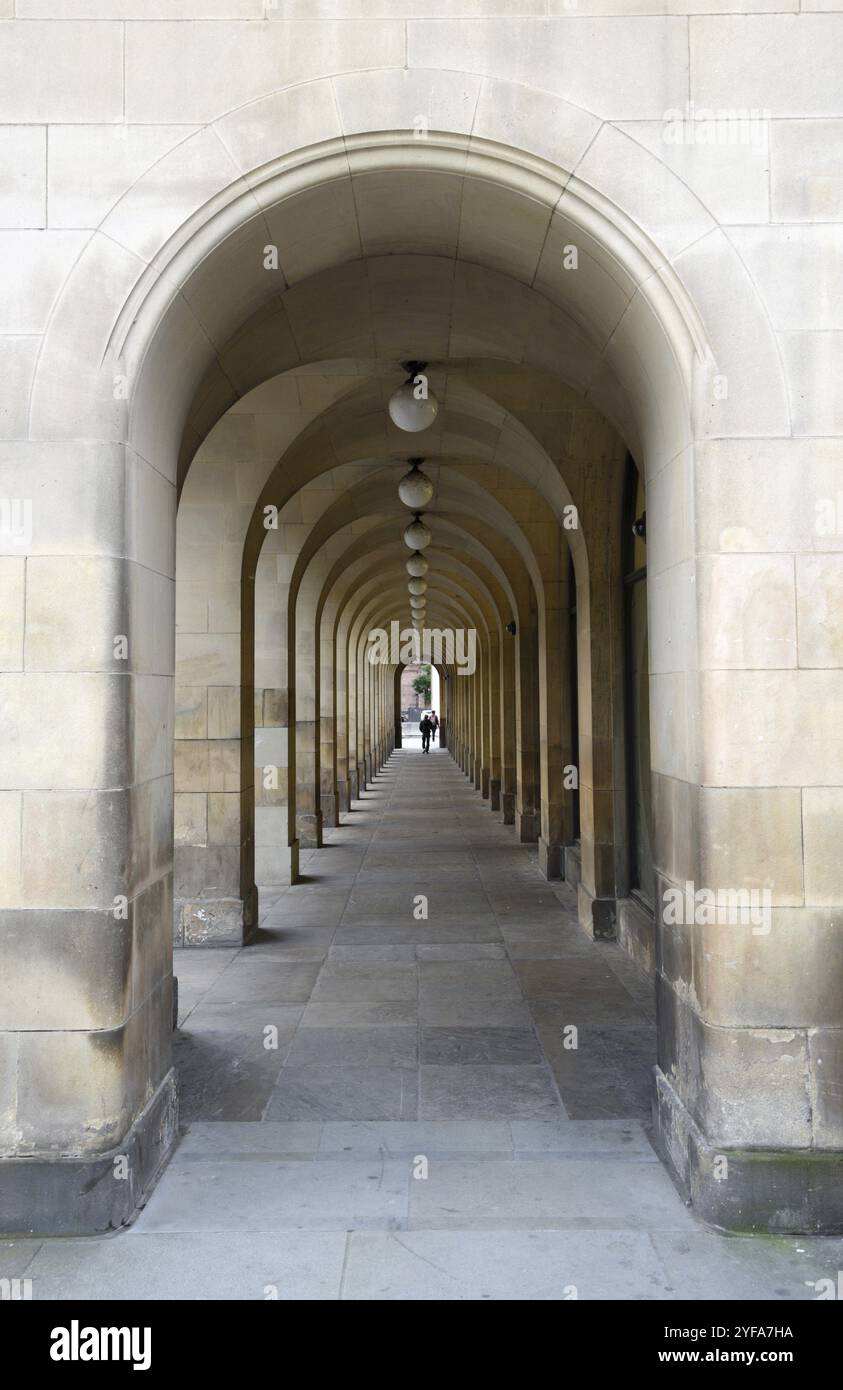 Manchester library archway with arch columns Stock Photo - Alamy