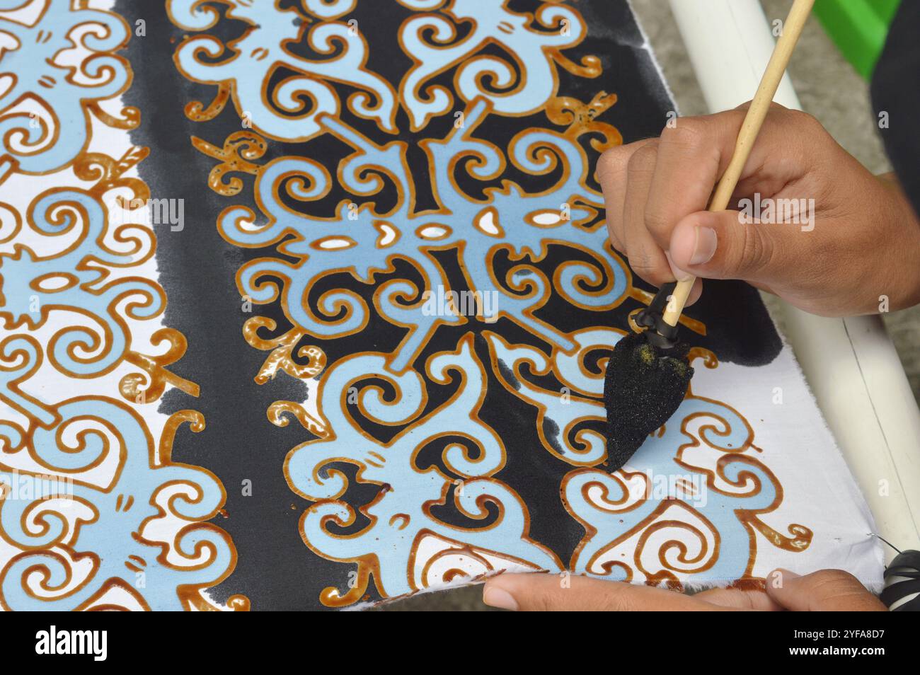 Coloring cloths hi-res stock photography and images - Alamy