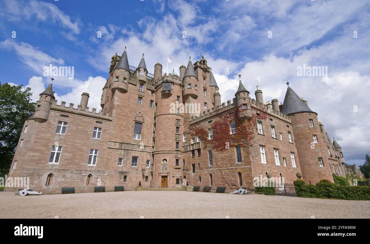 Scotland tourist attractions hi-res stock photography and images - Alamy