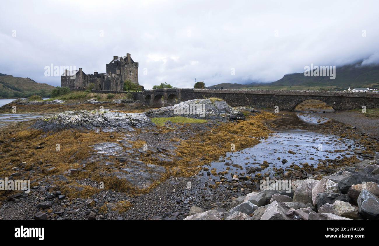 Famous Eilean Donan castle on Donan island in highlands of Scotland ...