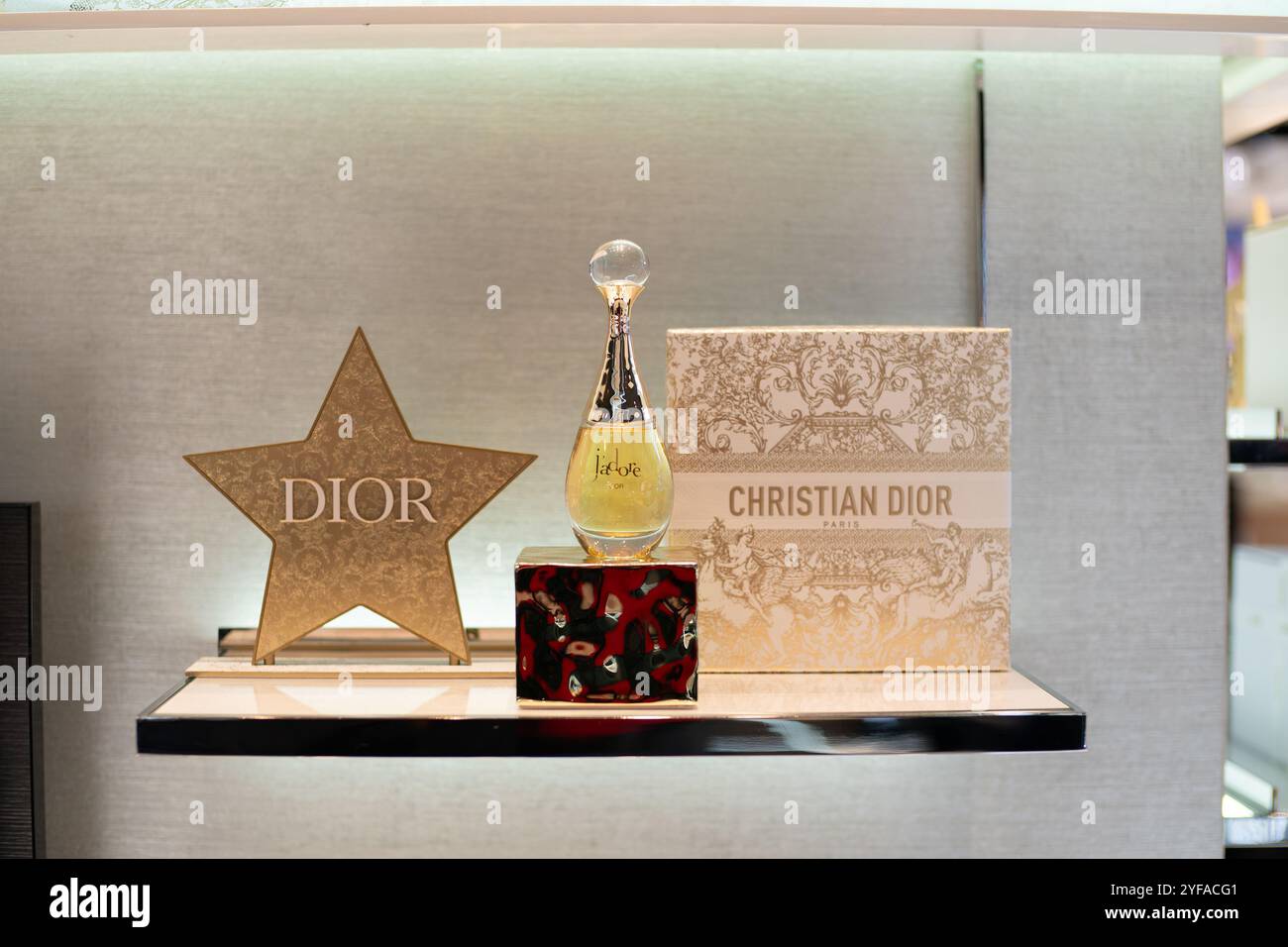 Christian dior perfume bottle hi-res stock photography and images - Alamy