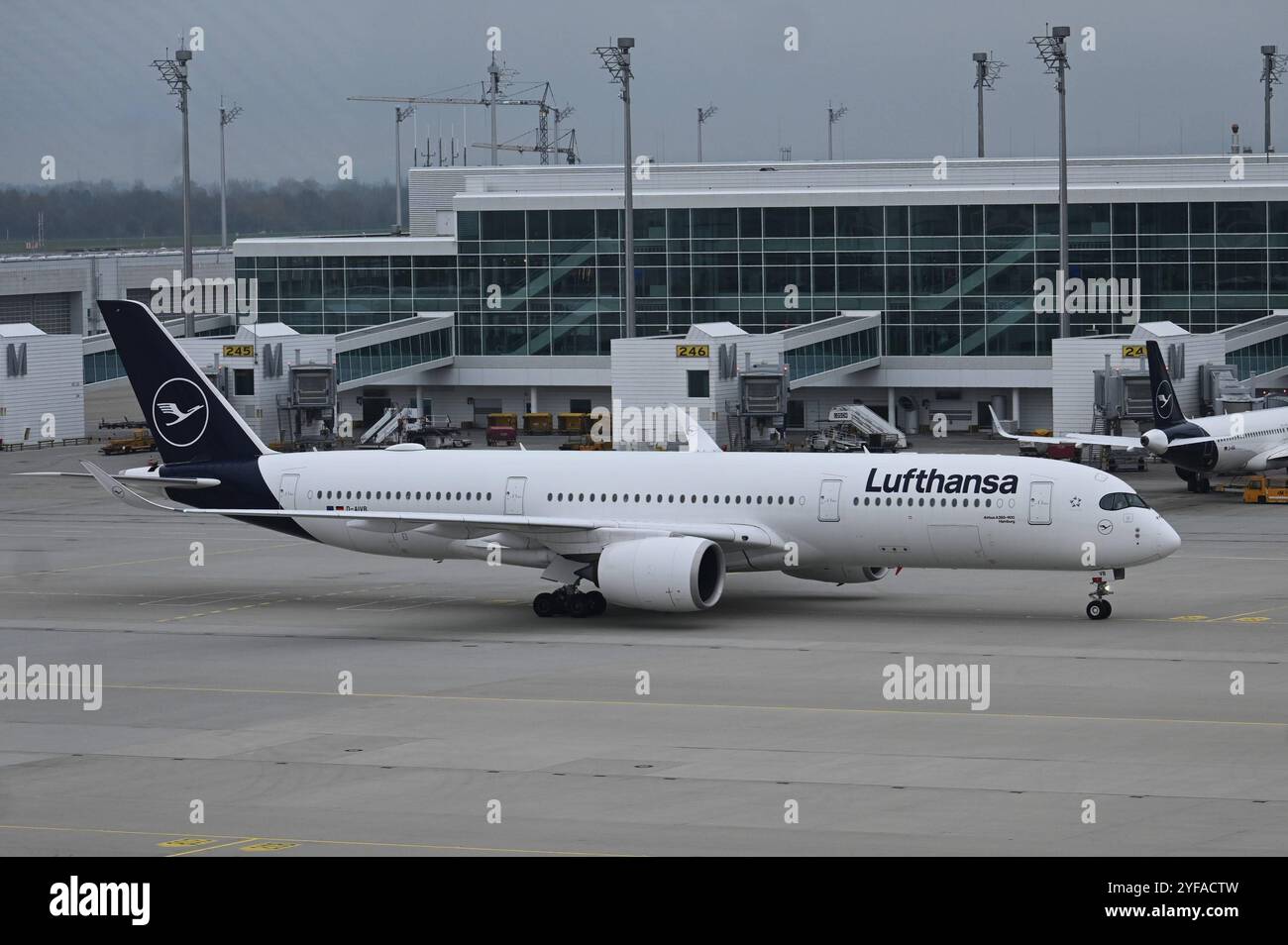 Flughafen München, Franz Josef Strauss, IATA-Code MUC. Foto: Lufthansa ...
