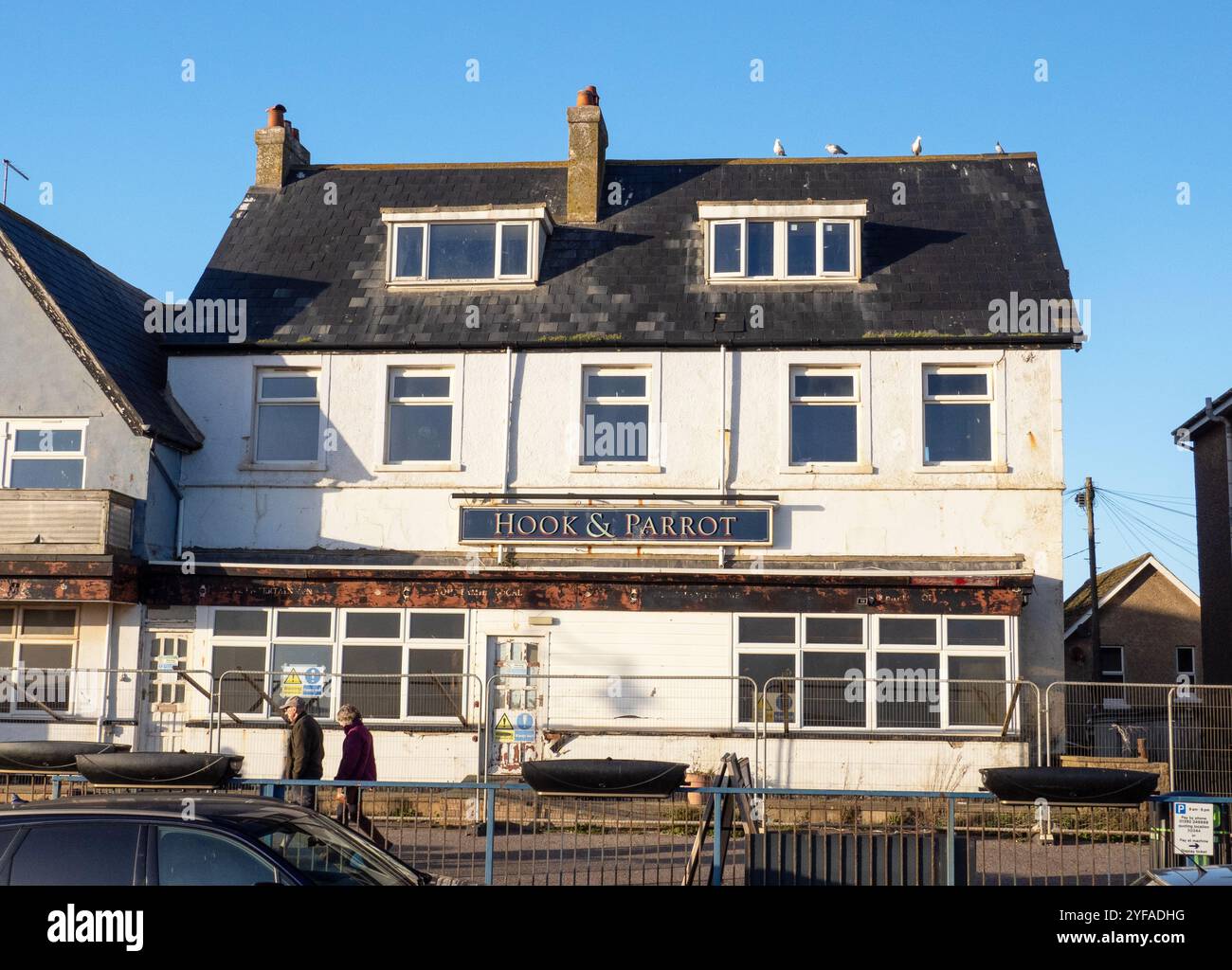 An old closed rundown pub in Seaton, Devon, UK Stock Photo - Alamy