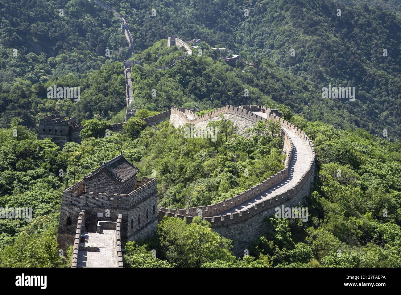 The famous Great Wall of China, one of the seven wonders of the world ...