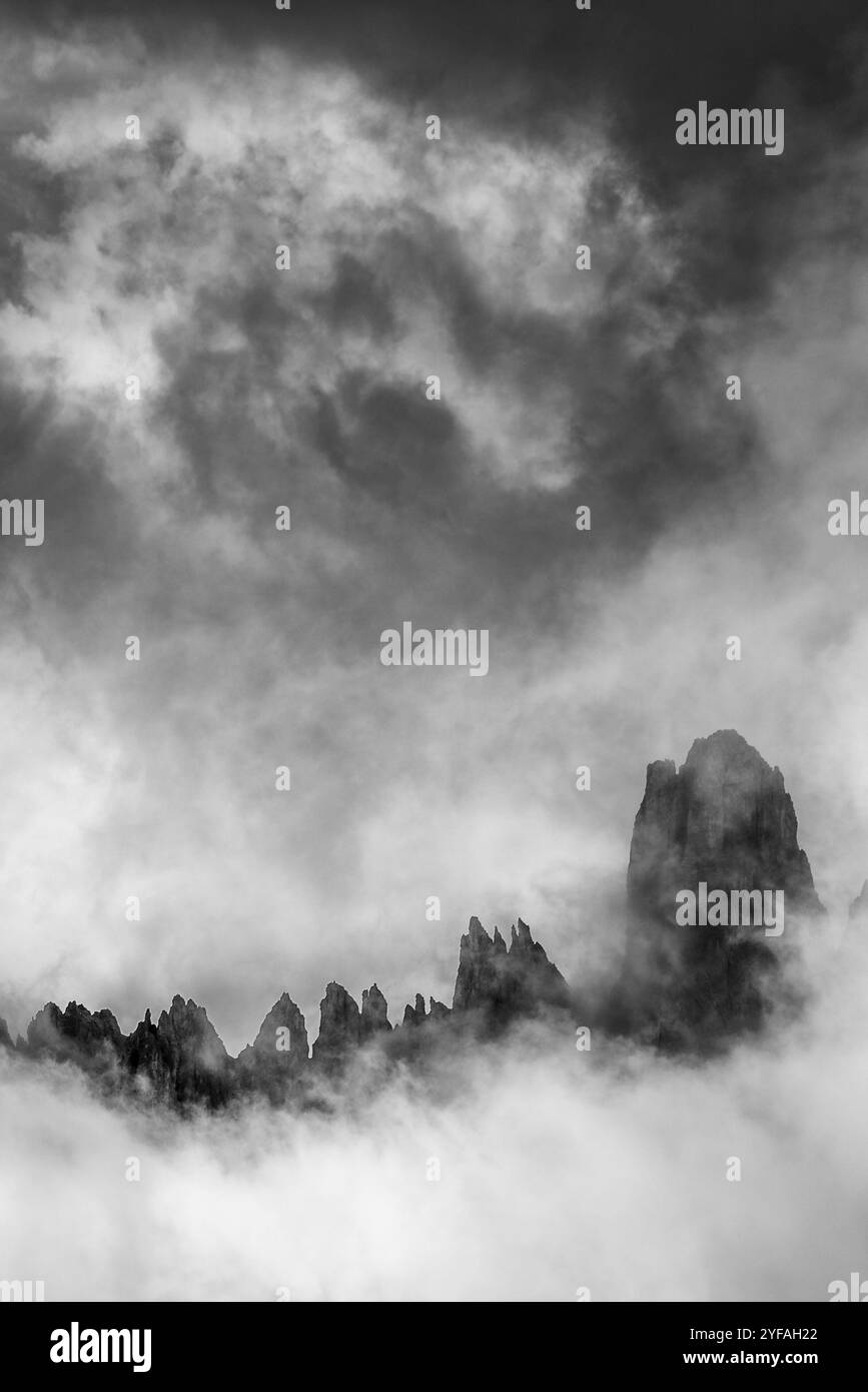 Empty rocky landscape mountain in Black and White Stock Photos & Images ...