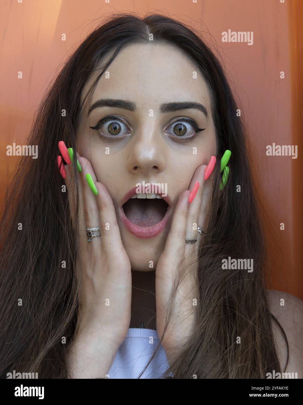 Shocked astonished young woman hi-res stock photography and images - Alamy