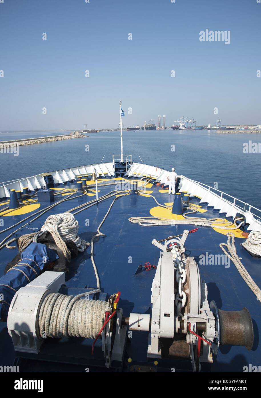Ocean liner arrivals hi-res stock photography and images - Alamy