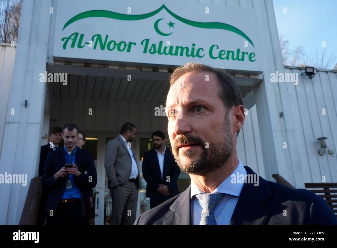 Bærum 20241104. Norwegian Crown Prince Haakon visits the Al-Noor Mosque ...
