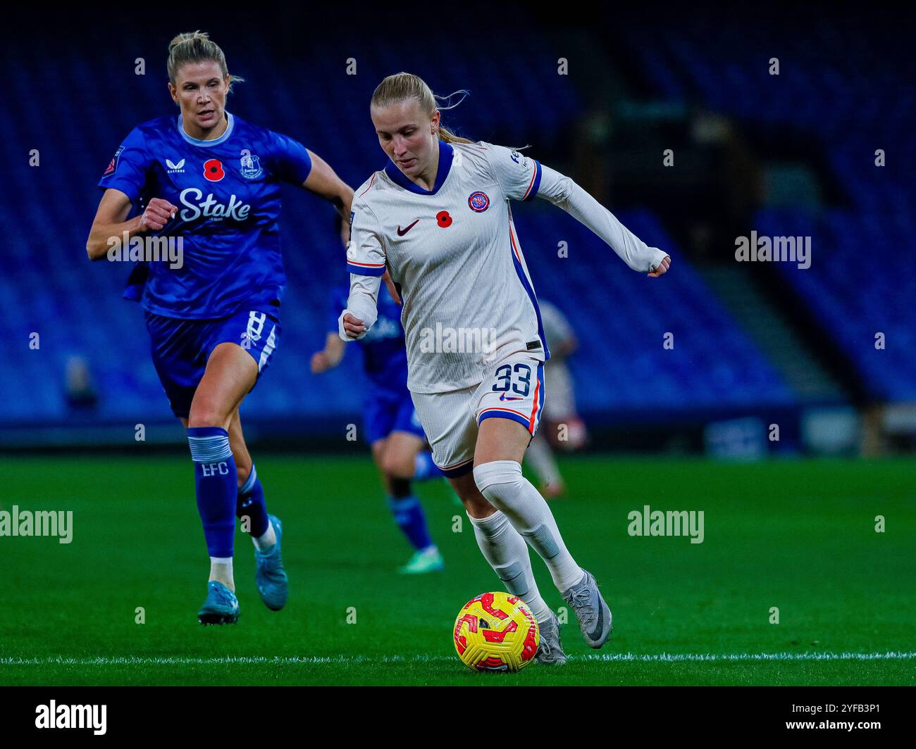 Goodison Park Stadium, UK. 3rd Nov, 2024. Aggie Beever-Jones (33 ...