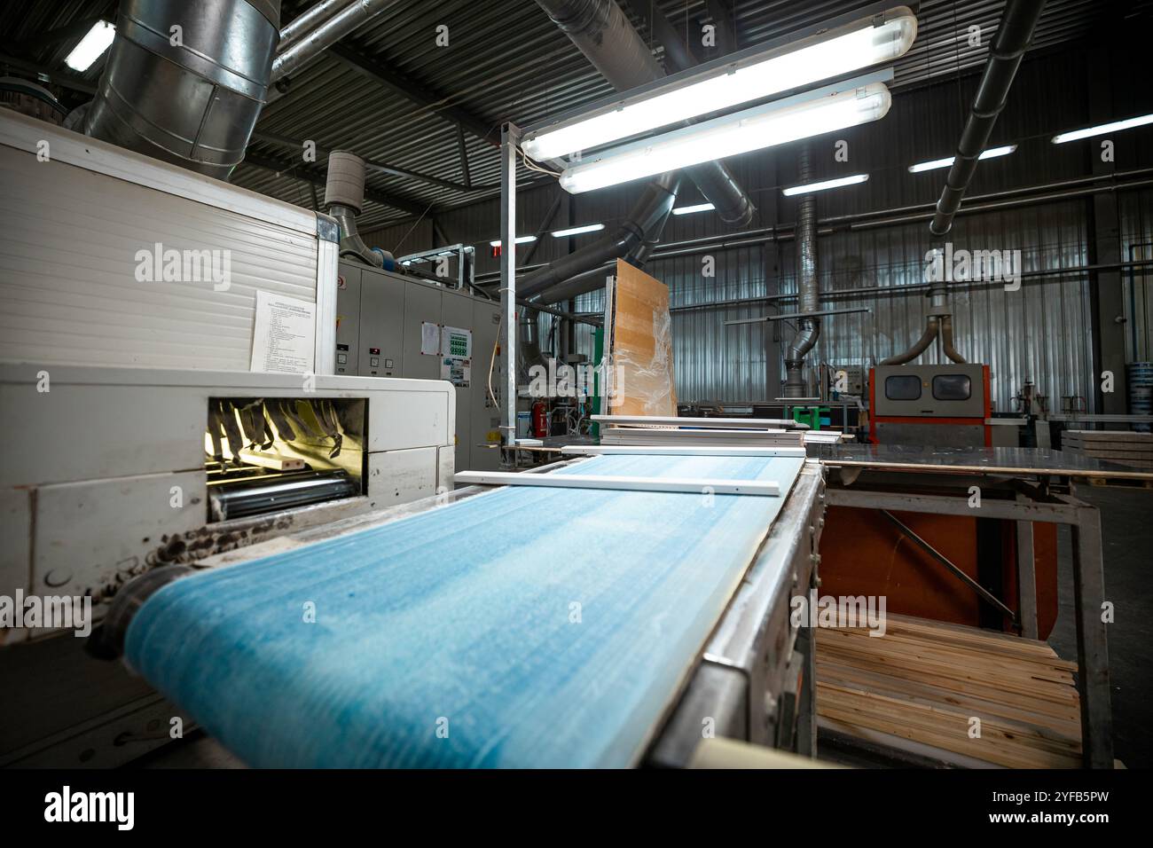 Well lit industrial workspace hi-res stock photography and images - Alamy