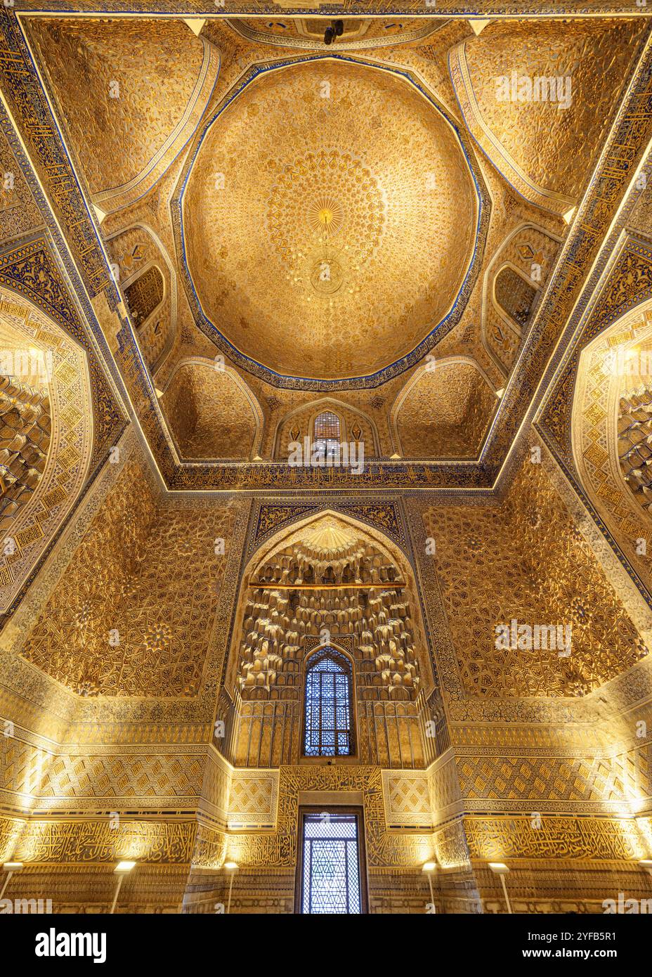 Inside view of dome of the Gur-e-Amir (Guri Amir), Samarkand Stock ...
