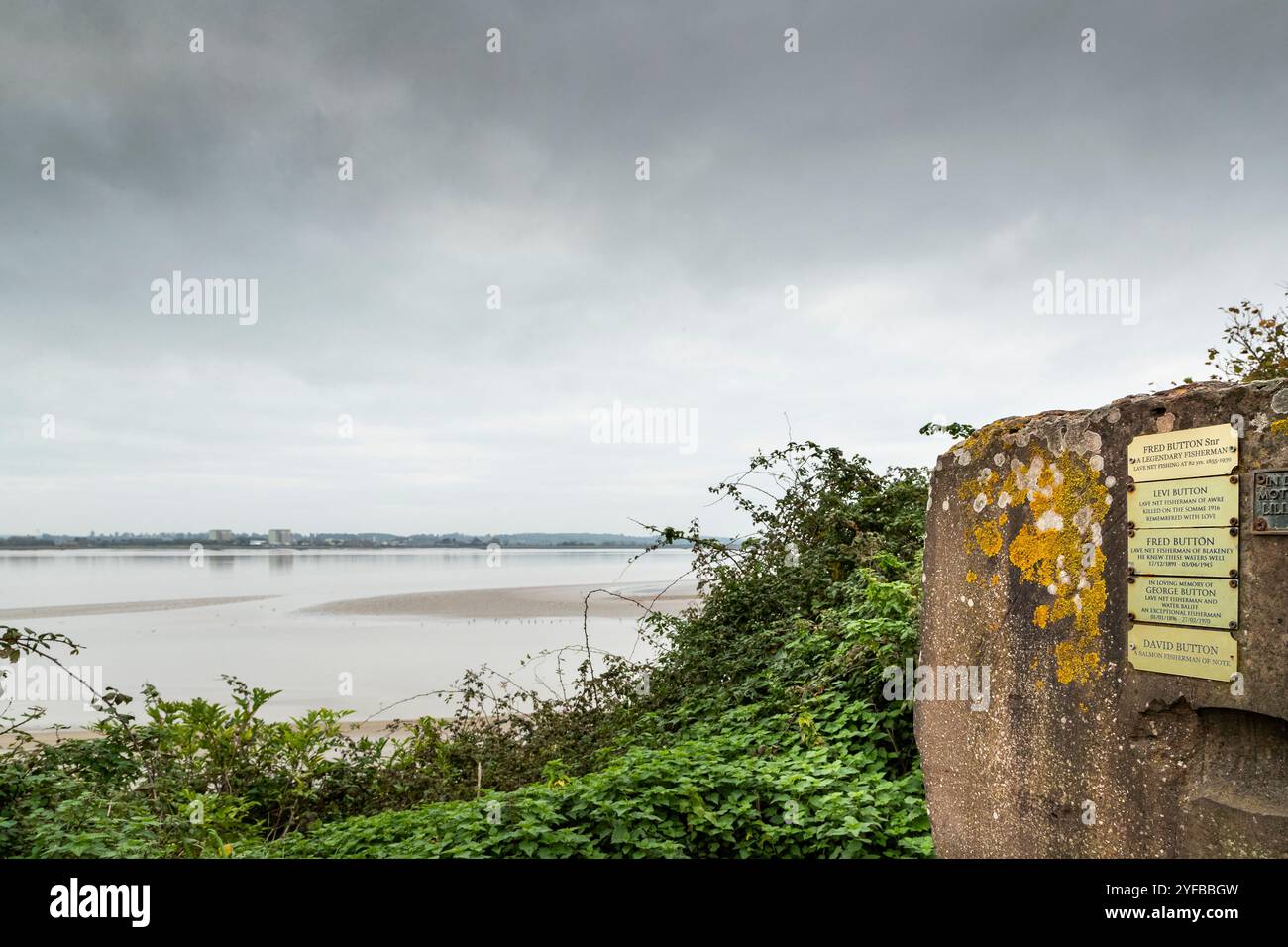 Lave fishing hi-res stock photography and images - Alamy