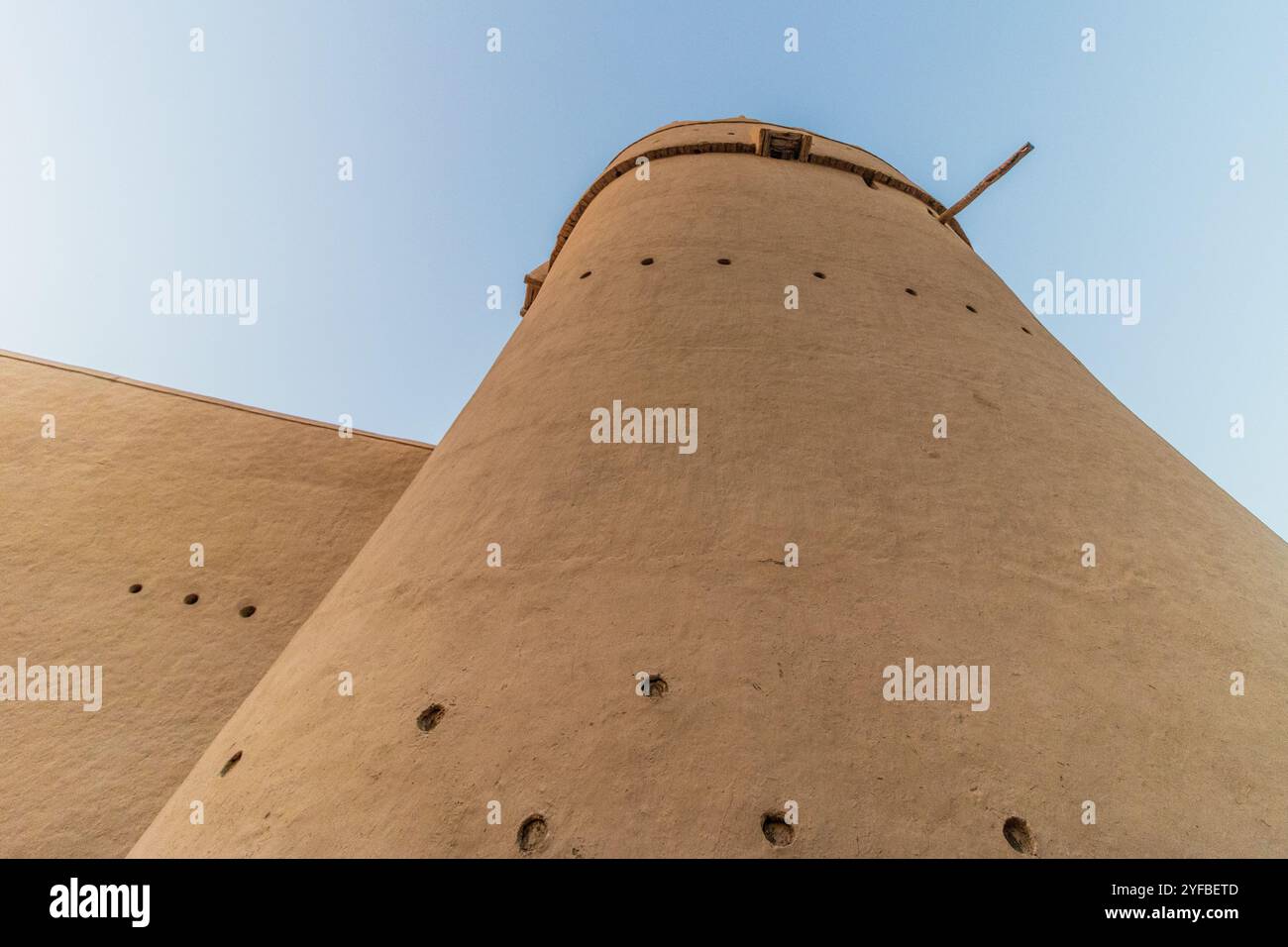 Tower of the Masmak Fort in Riyadh, Saudi Arabia Stock Photo - Alamy