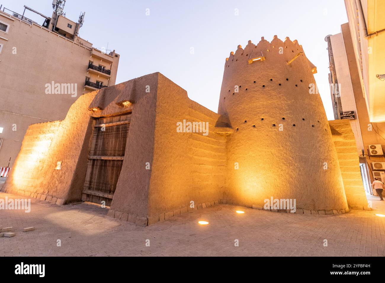 Riyadh gate hi-res stock photography and images - Alamy