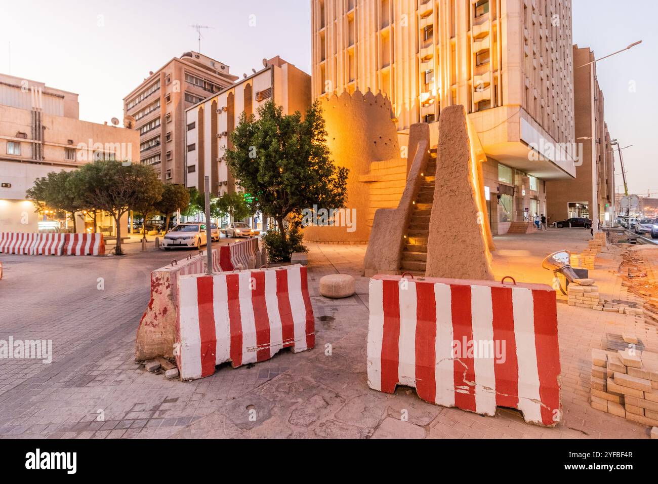 Riyadh gate hi-res stock photography and images - Alamy
