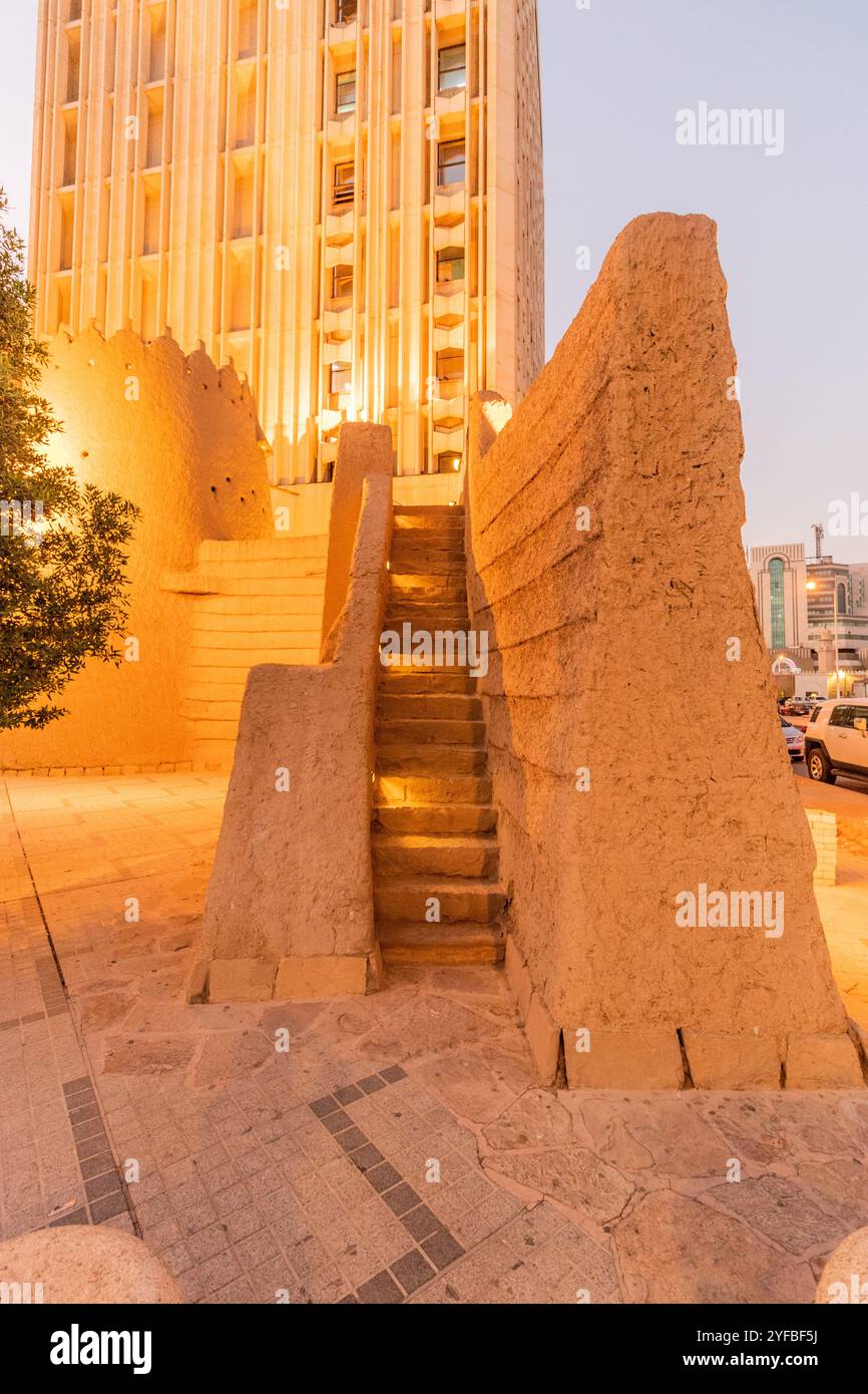 Riyadh gate hi-res stock photography and images - Alamy