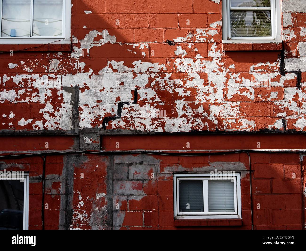 Distressed brick building hi-res stock photography and images - Alamy