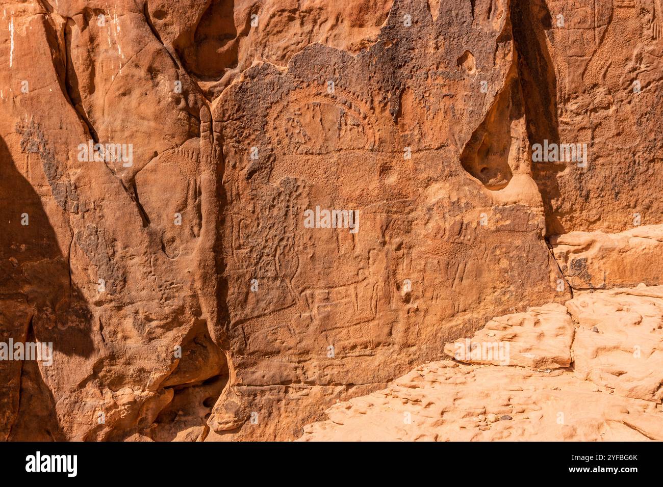 Rock art (petroglyphs) in Jubbah, Saudi Arabia Stock Photo - Alamy