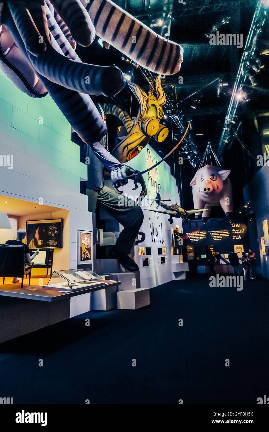 Pink Floyd Interstellar exibithion - Vintage musical instruments from ...