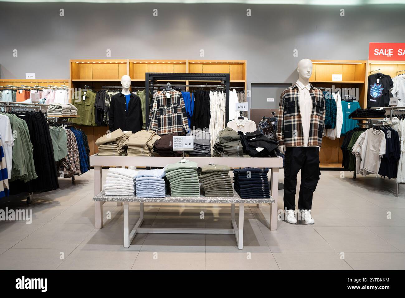BANGKOK, THAILAND - OCTOBER 26, 2023: dressed mannequins on display at ...