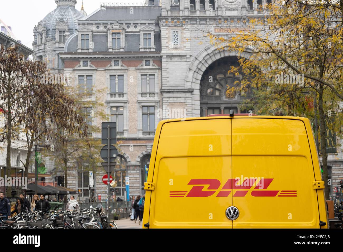 2024 dhl hi-res stock photography and images - Alamy