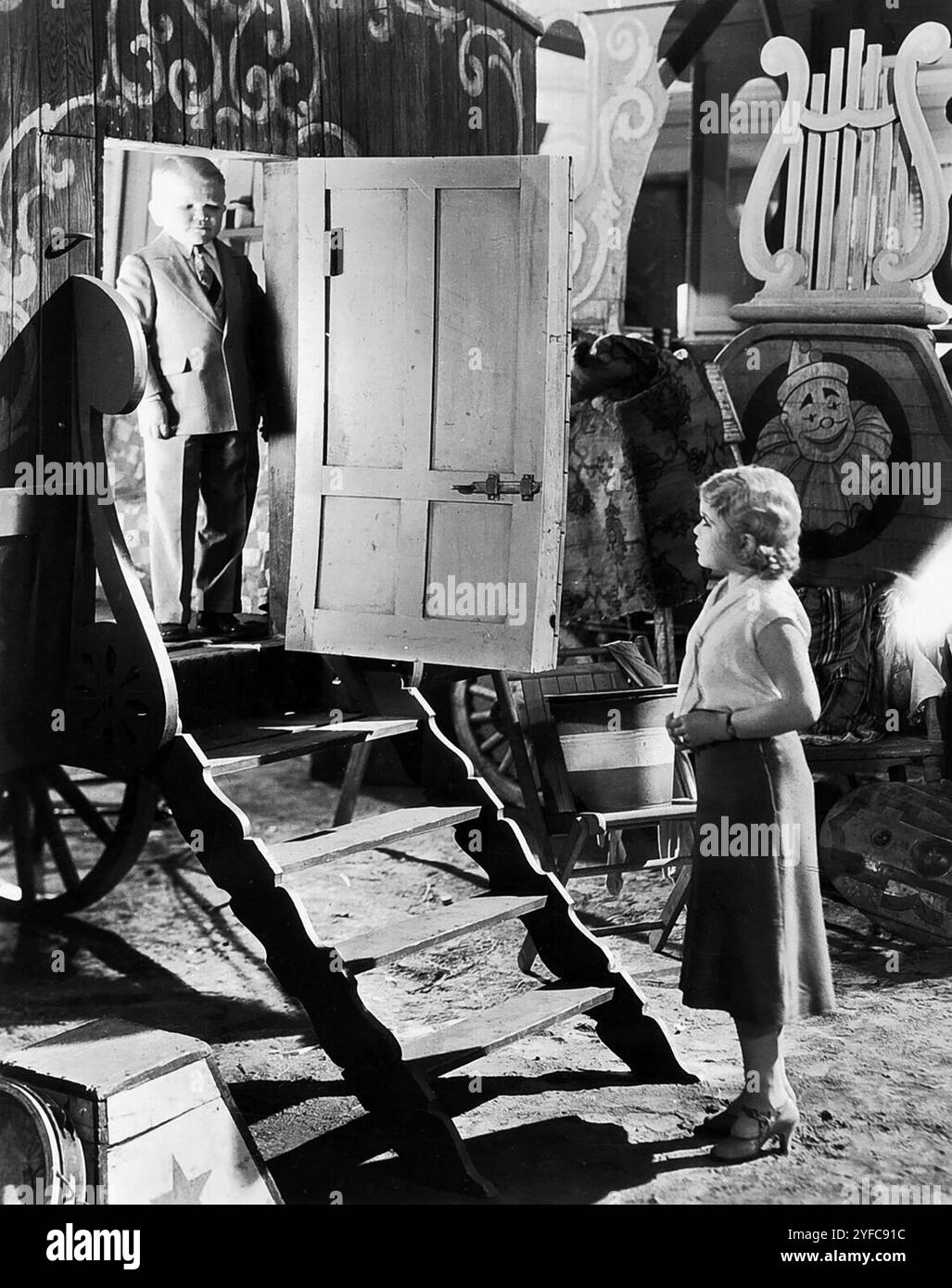 Real life siblings, Harry and Daisy Earles (from The Doll Family) in ...