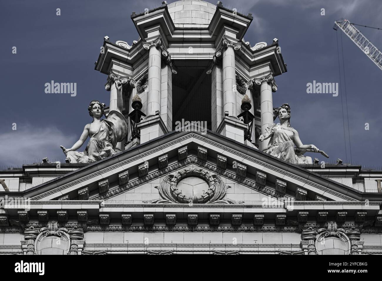 Victoria Palace Theatre Stock Photo - Alamy