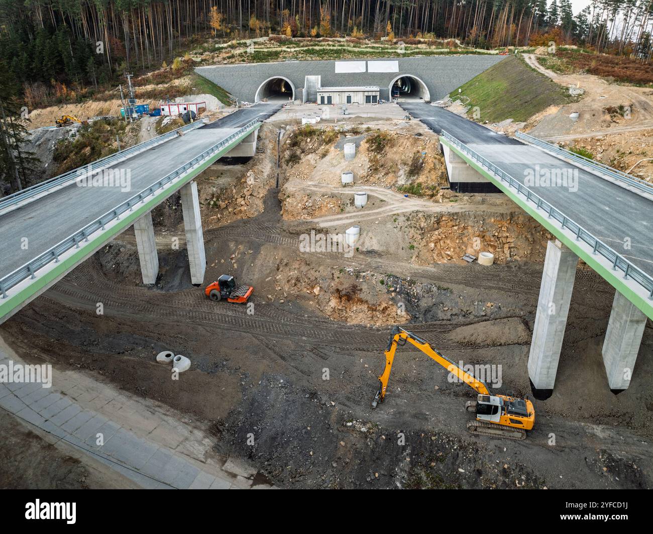 Elevated project expressway hi-res stock photography and images - Alamy