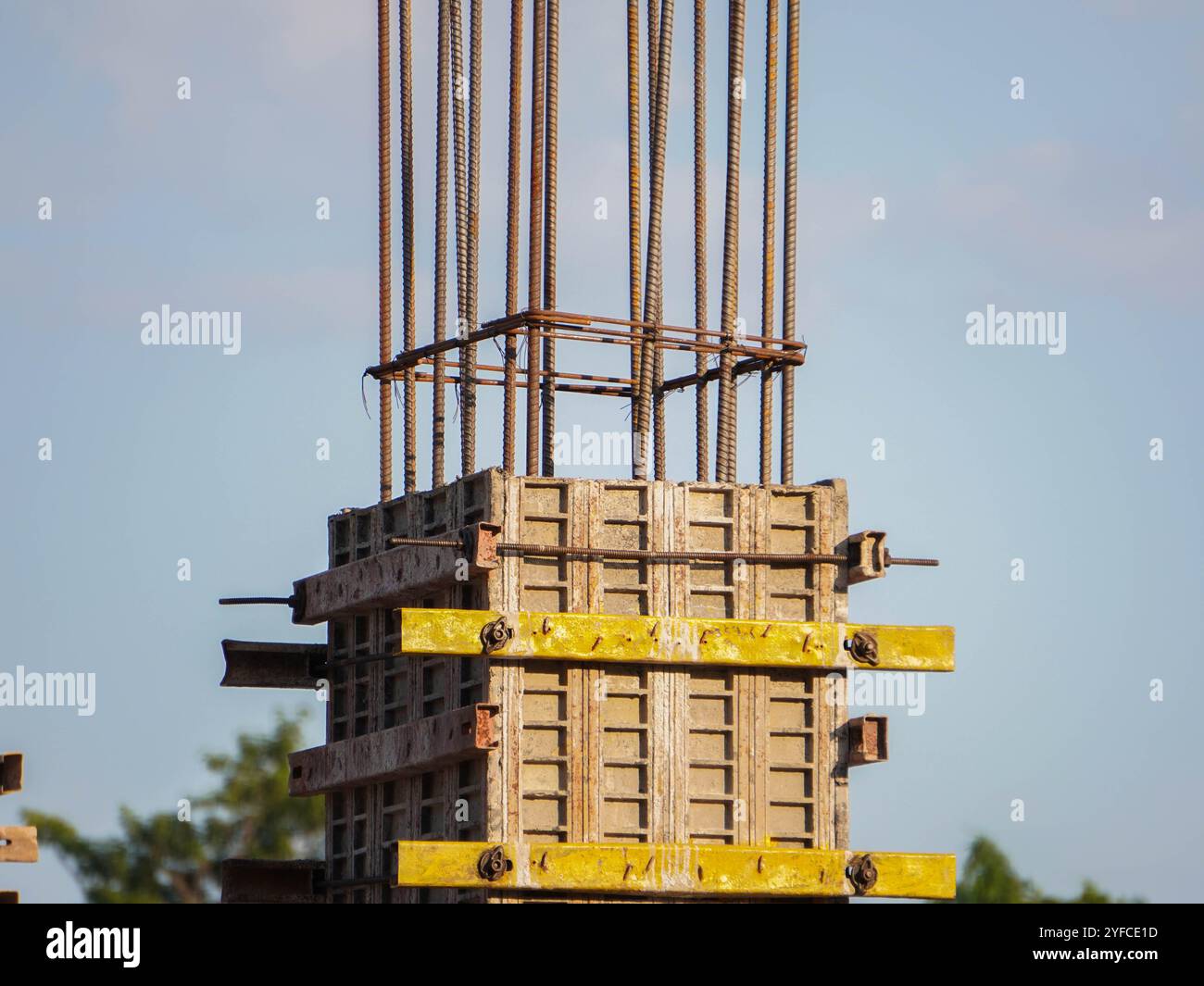 Reinforced concrete columns hi-res stock photography and images - Alamy