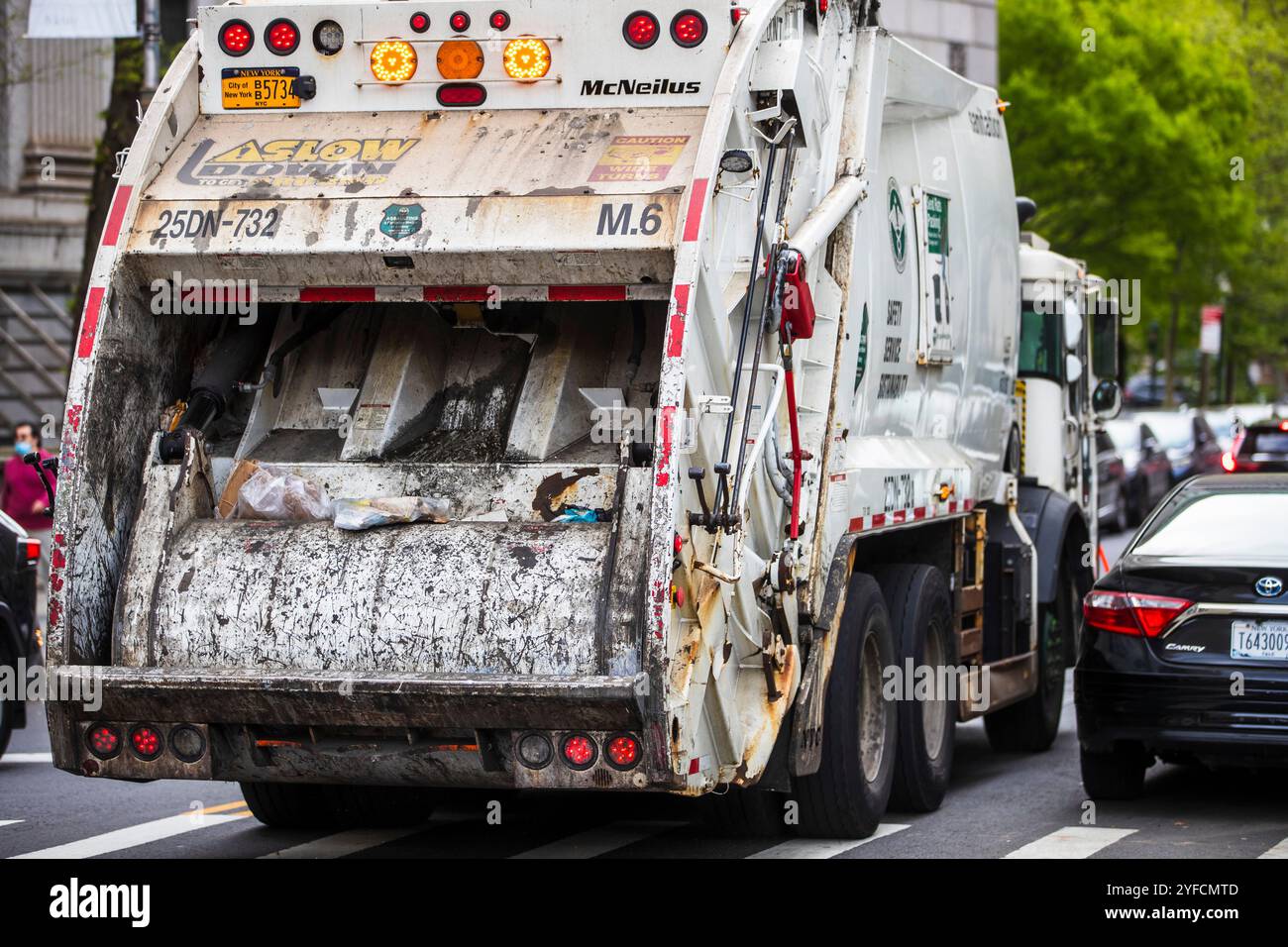 New York City sanitation truck Stock Photo - Alamy