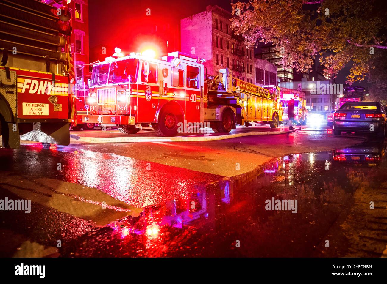 FDNY Hook and Ladder 40 Stock Photo - Alamy